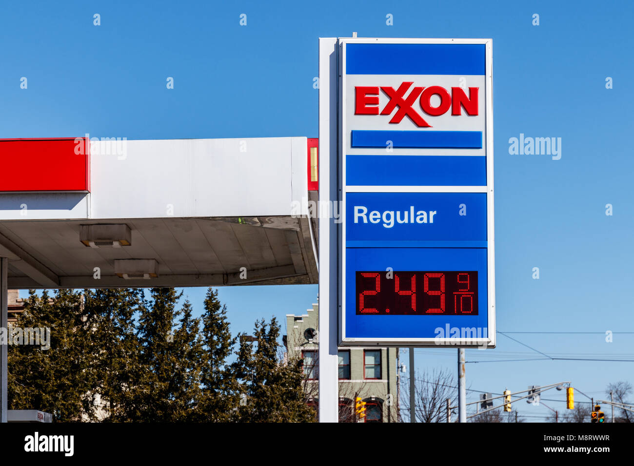 Noblesville - Circa March 2018: Exxon Retail Gas Location. ExxonMobil ...