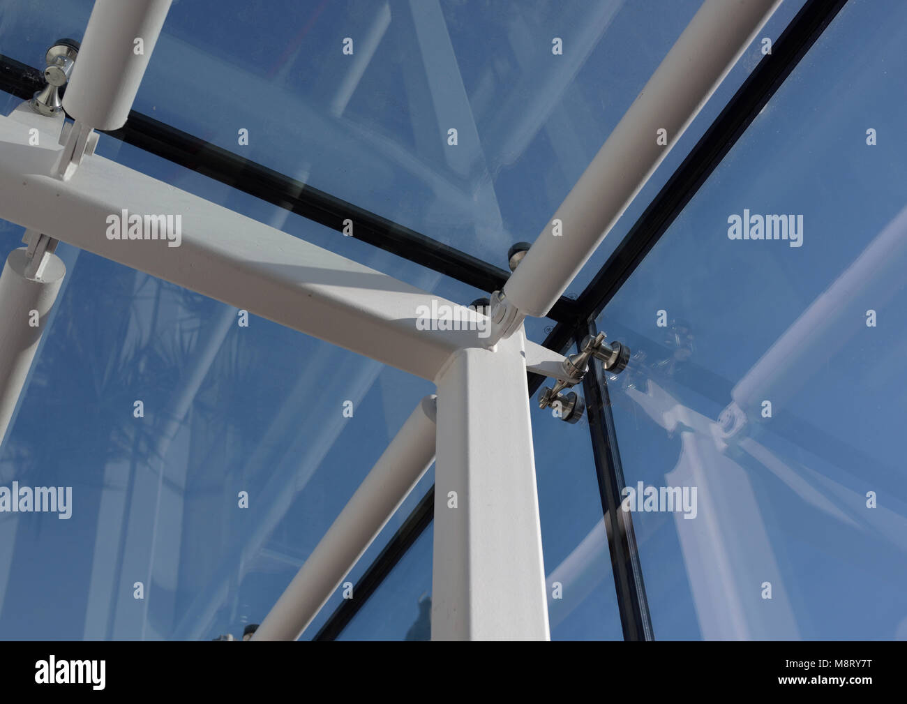 Supporting steelwork hi-res stock photography and images - Alamy