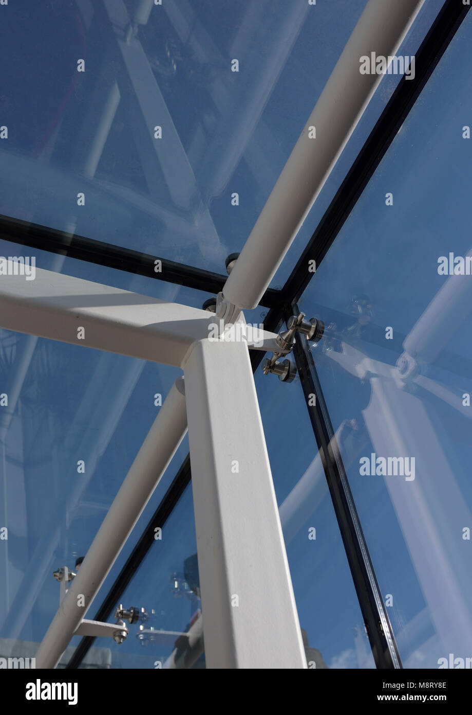 Supporting steelwork hi-res stock photography and images - Alamy