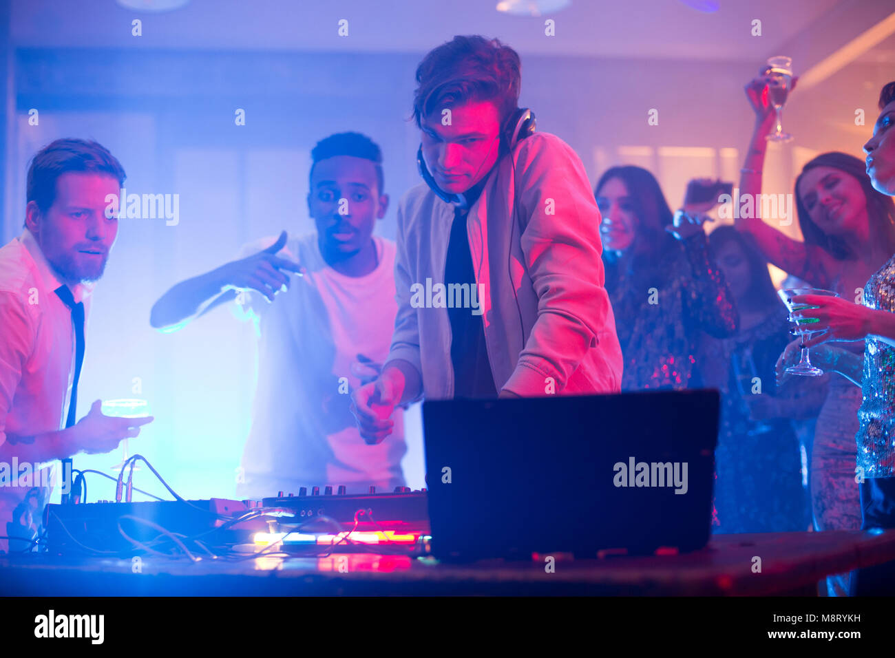 Group of friends enjoying party hi-res stock photography and images - Alamy