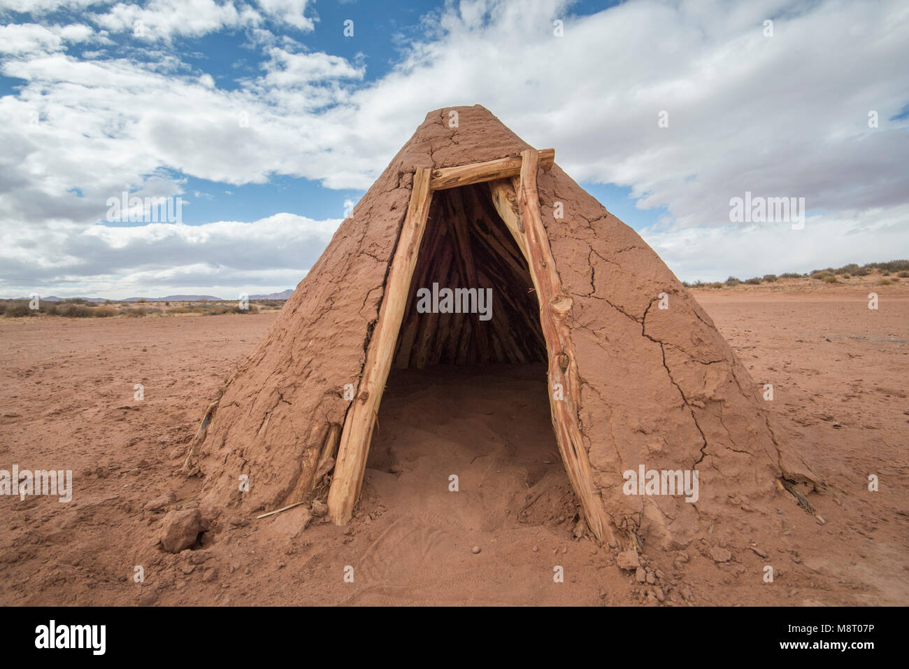 Navajo sweat lodge Stock Photo - Alamy