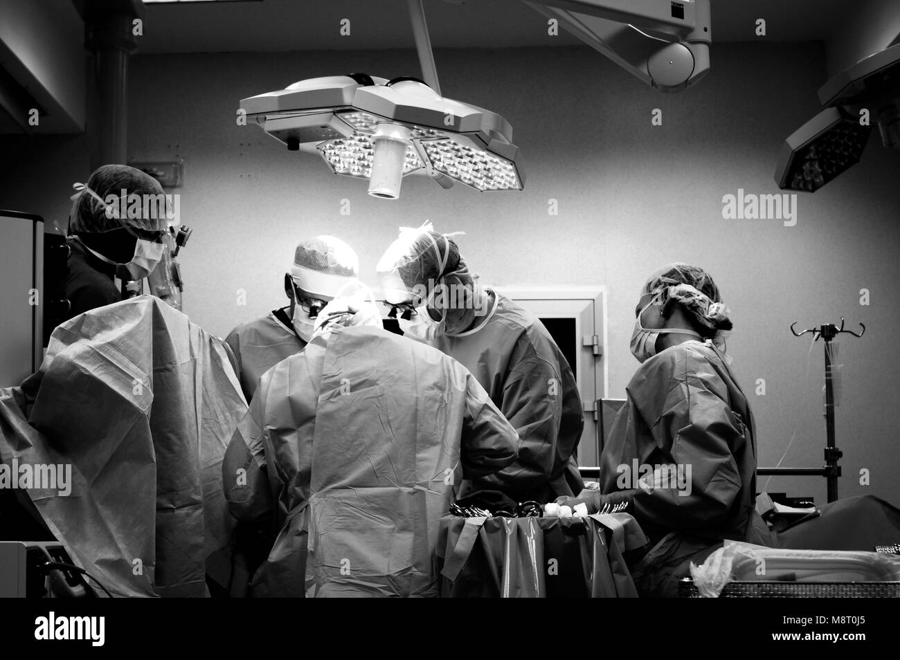 Surgeons Black and White Stock Photos & Images - Alamy