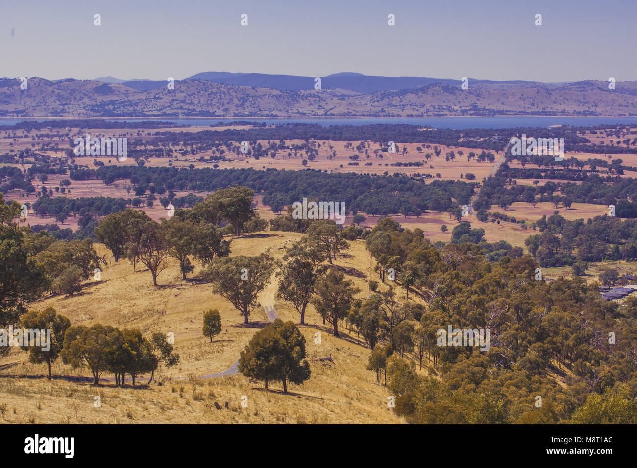 Lake Hume viewed from Huon Hill Lookout, Victoria, Australia Stock ...