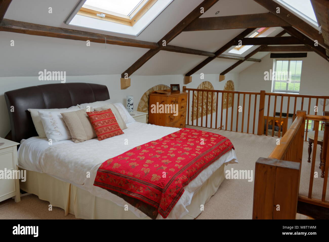 Converted barns hi-res stock photography and images - Alamy