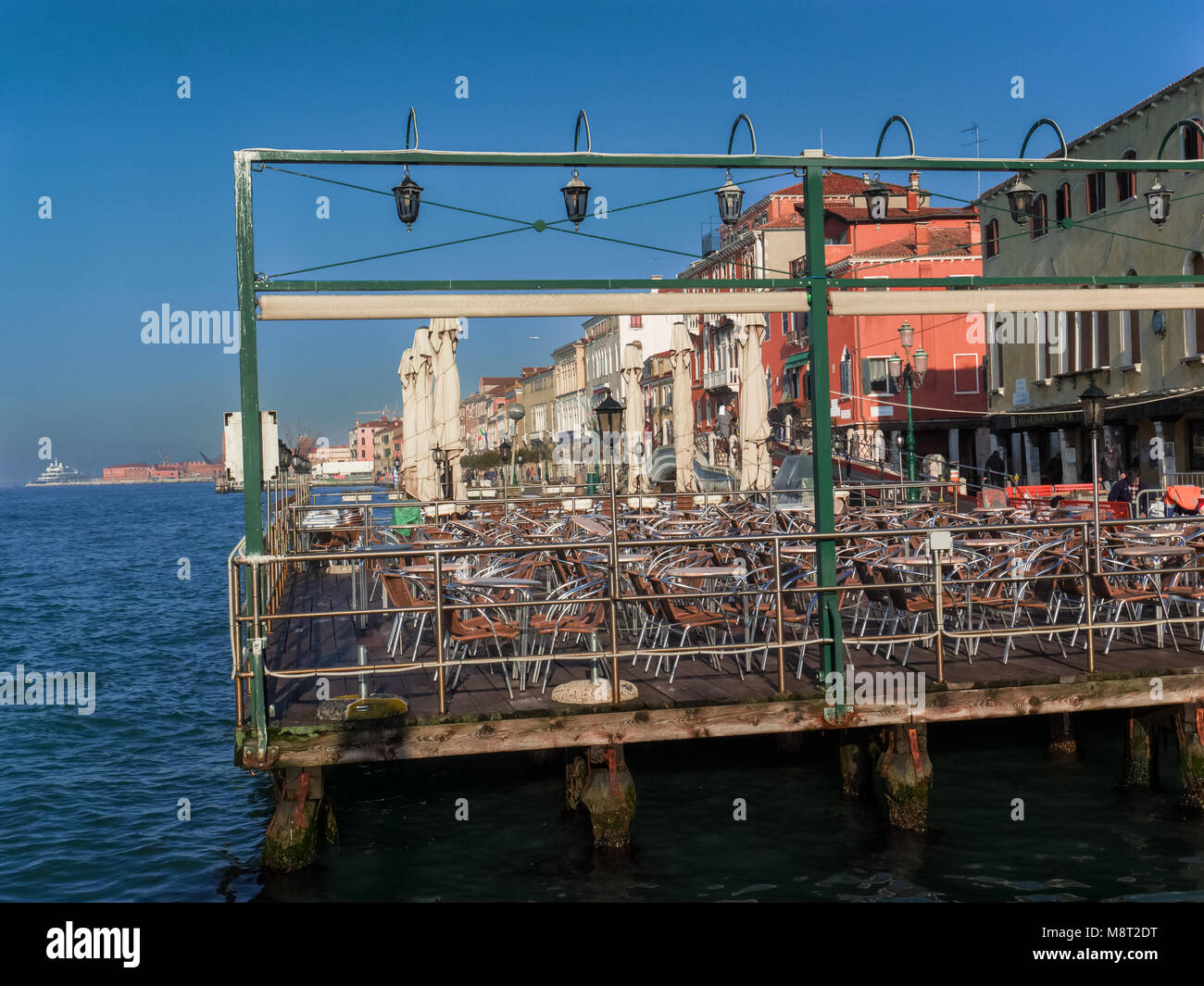 Dinner table overlooking beach hi-res stock photography and images - Alamy