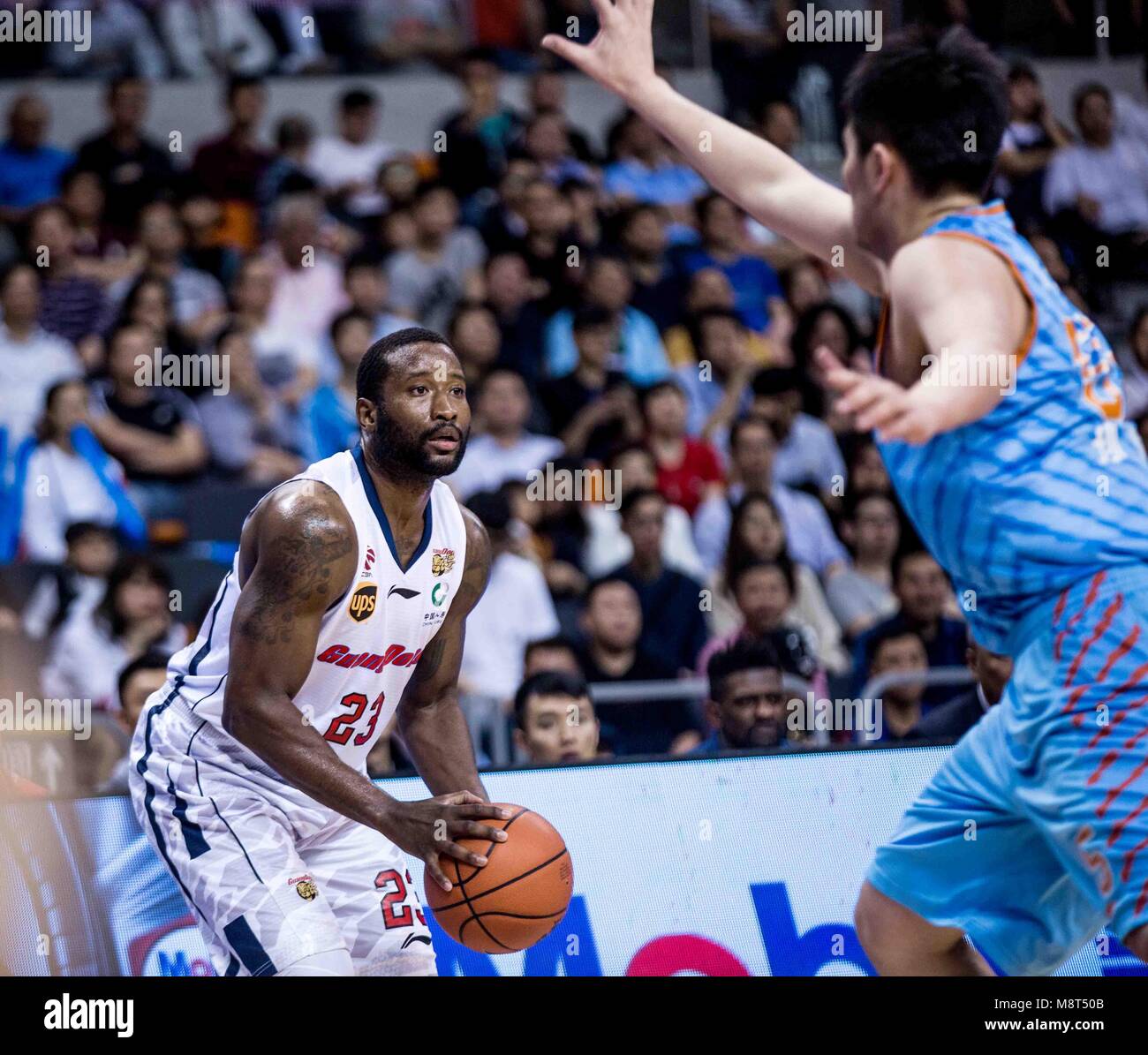 The Xinjiang Flying Tigers Basketball Team defeats Guangdong Tigers 95 ...