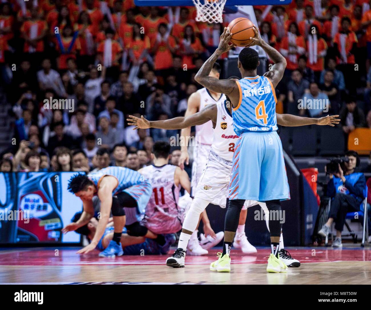 The Xinjiang Flying Tigers Basketball Team defeats Guangdong Tigers 95 ...