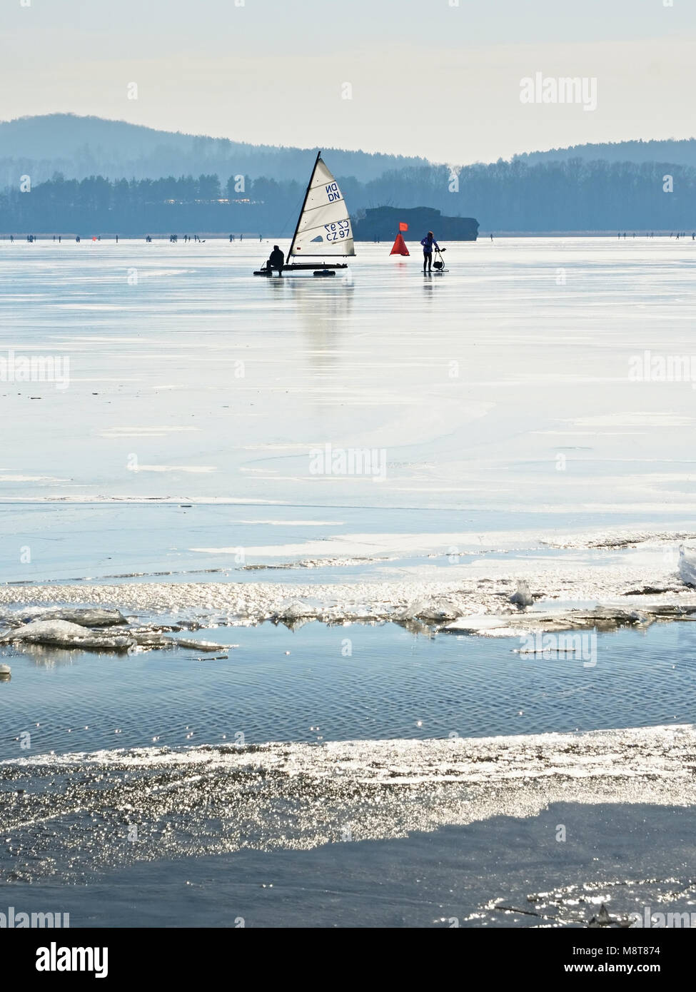 Ice skating sail hi-res stock photography and images - Alamy