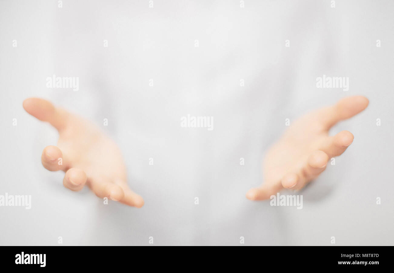 Holding hands peace hi-res stock photography and images - Alamy