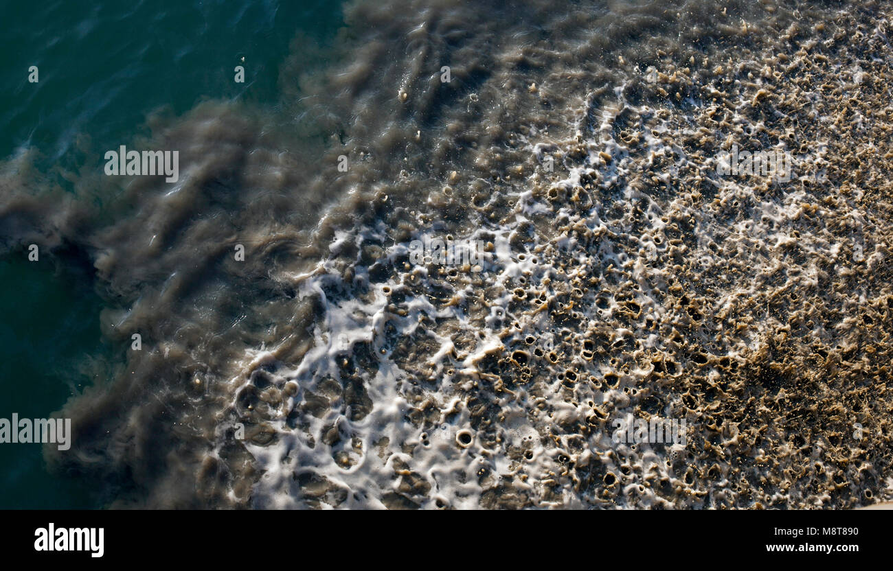 Closeup view of pollution of the sea Stock Photo - Alamy