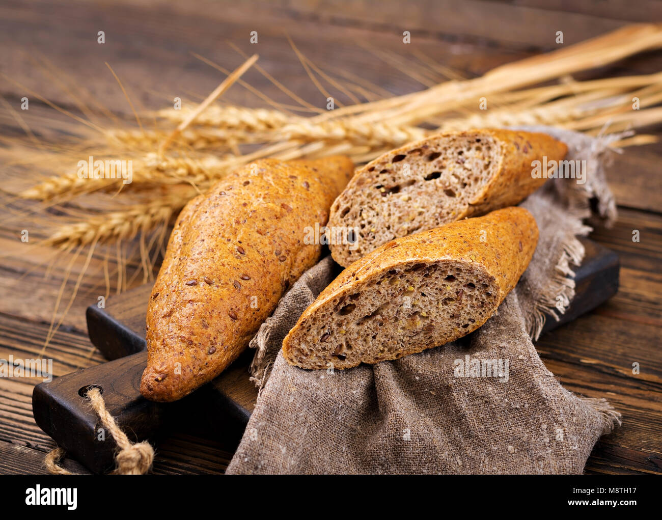Whole grain flour hi-res stock photography and images - Alamy
