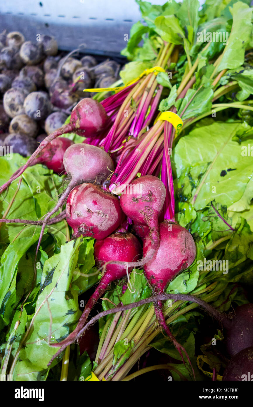 Red beets hi-res stock photography and images - Alamy