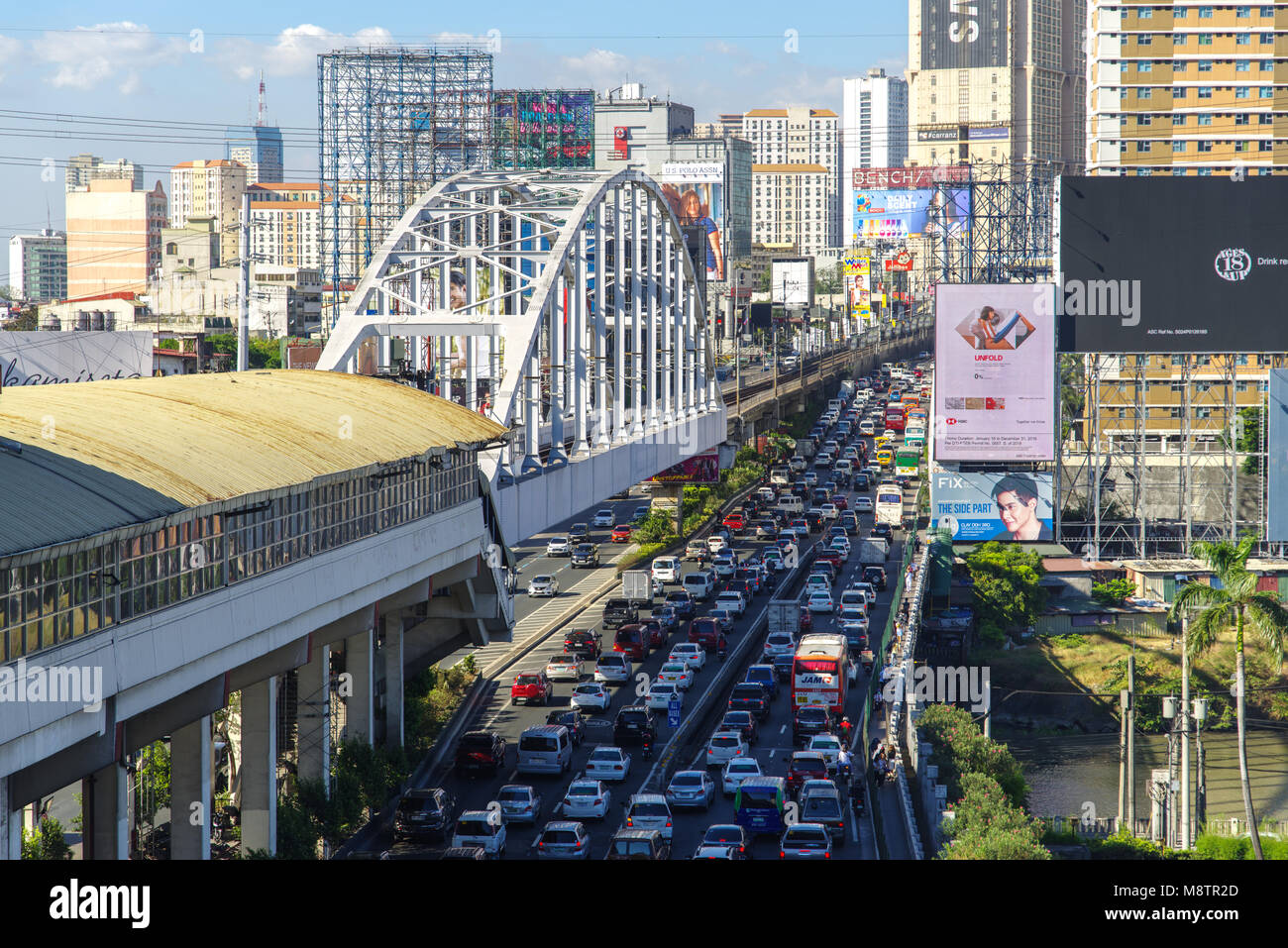 Mar 9,2018 rush hour at Epifanio de los Santos Avenue(EDSA) in Manila ...