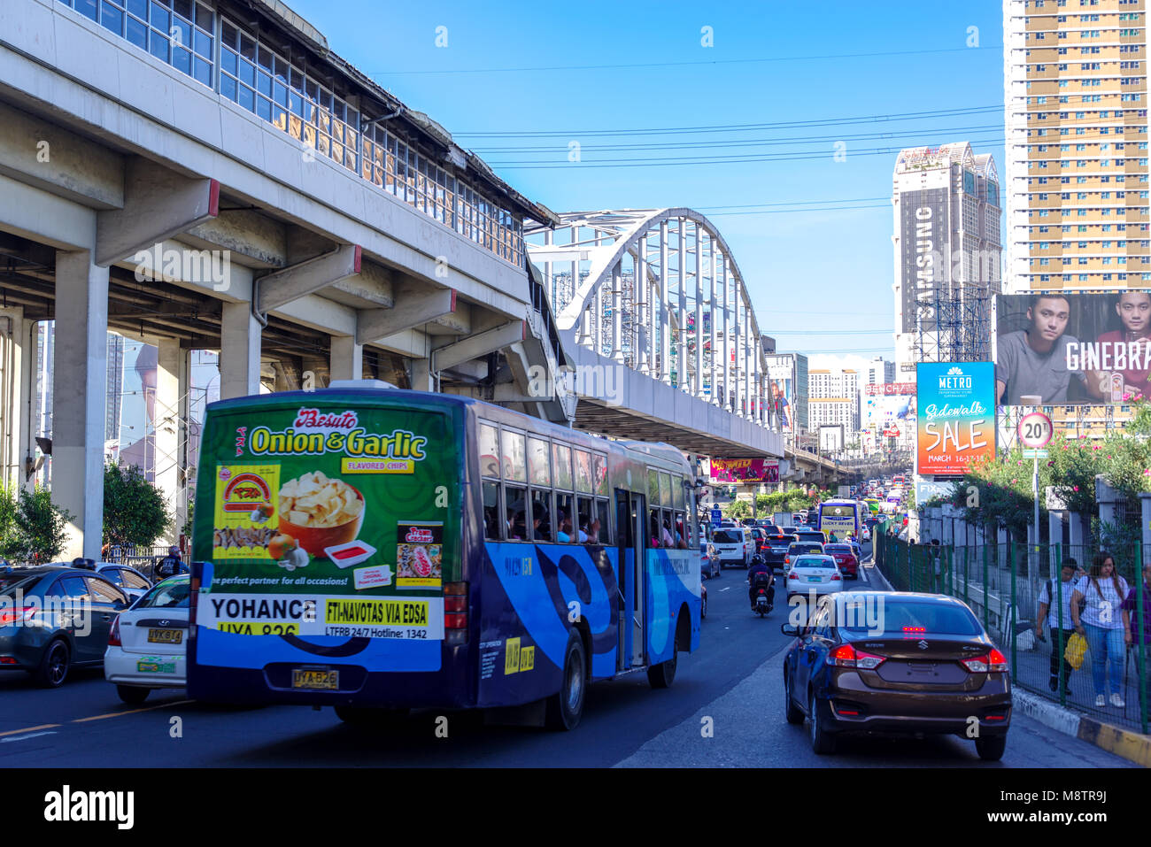 Mar 9,2018 rush hour at Epifanio de los Santos Avenue(EDSA) in Manila ...