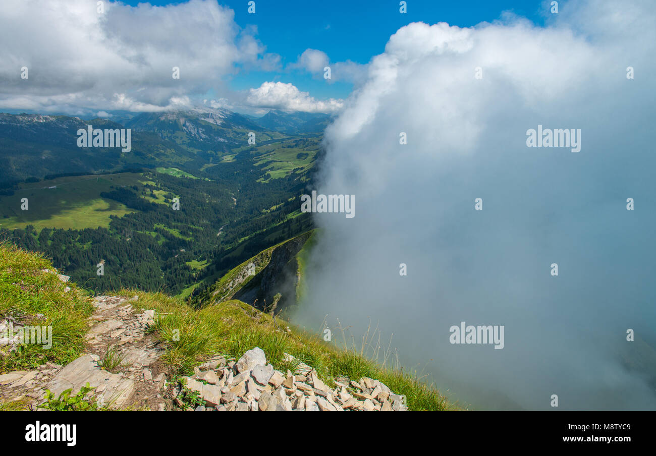Hardergrat trail, sheer ridge, ridgecrest hiking, sharp edge, dropping ...