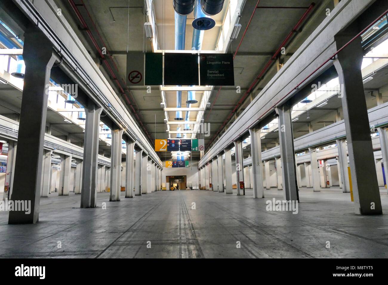 Empty manufacturing plant hi-res stock photography and images - Alamy