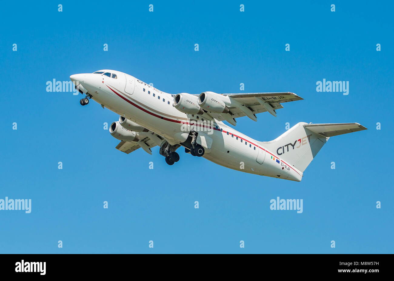 Various aircraft freighters and commercial Stock Photo - Alamy