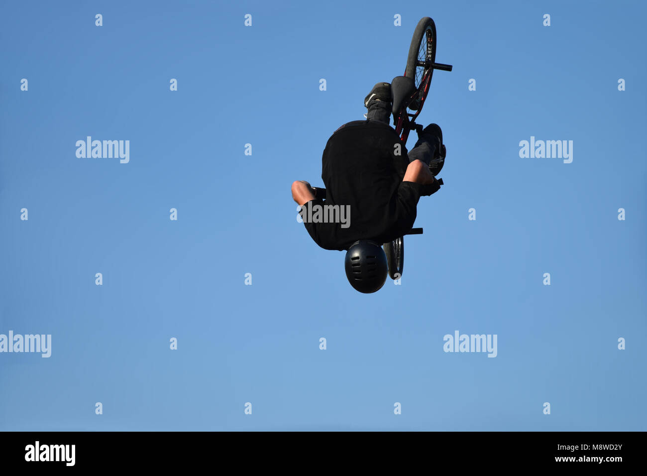 Flying with a bicycle - Cycling is a heart-powered mode of ...