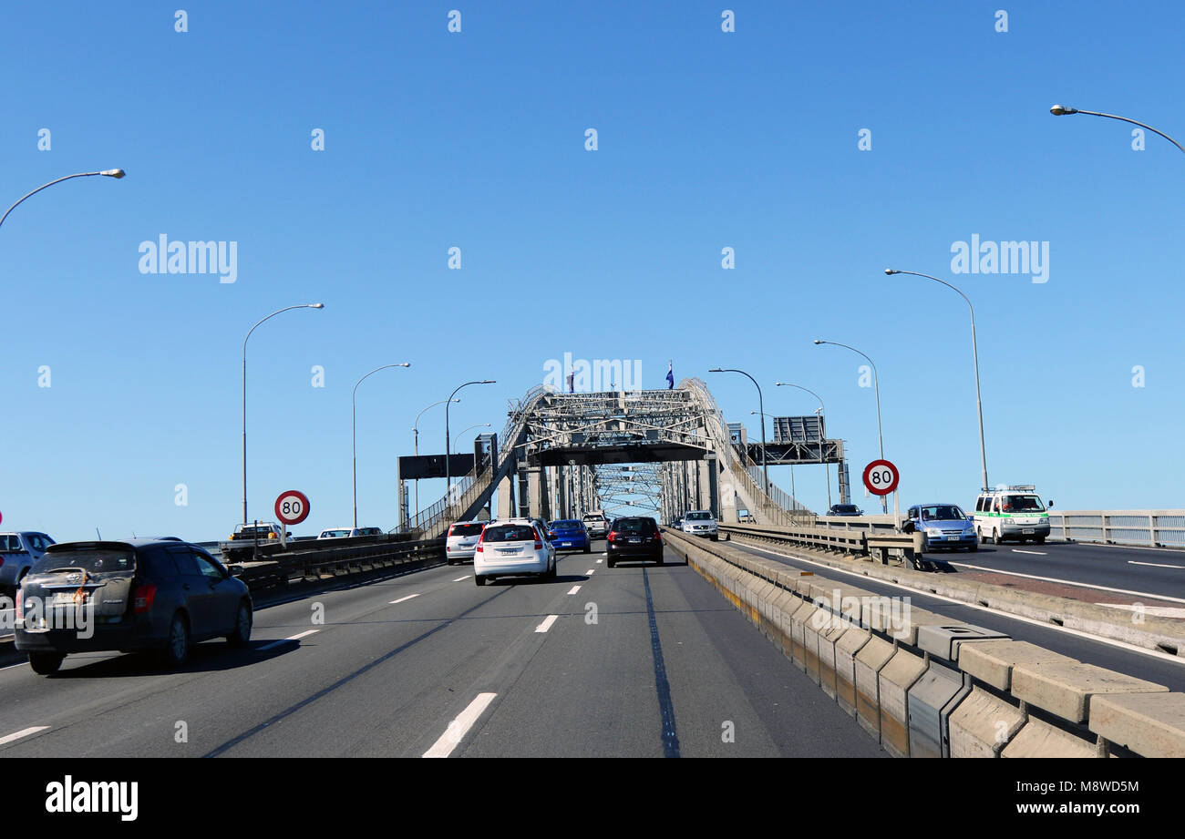 Auckland harbour bridge hi-res stock photography and images - Alamy
