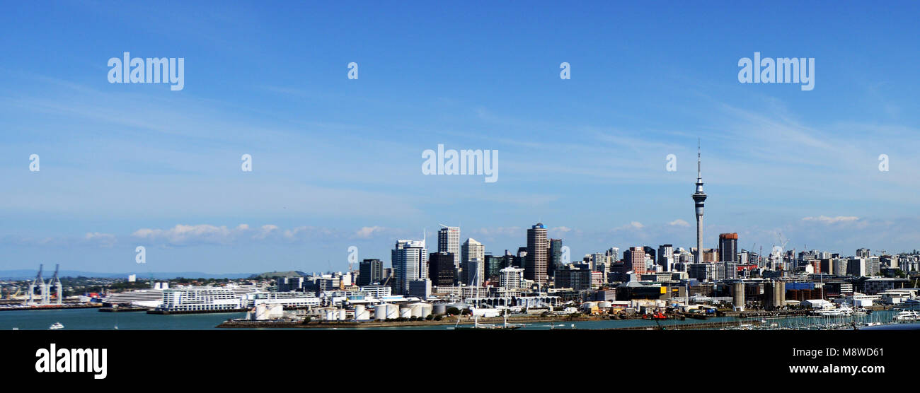 A scenic view of Auckland's city center Stock Photo - Alamy