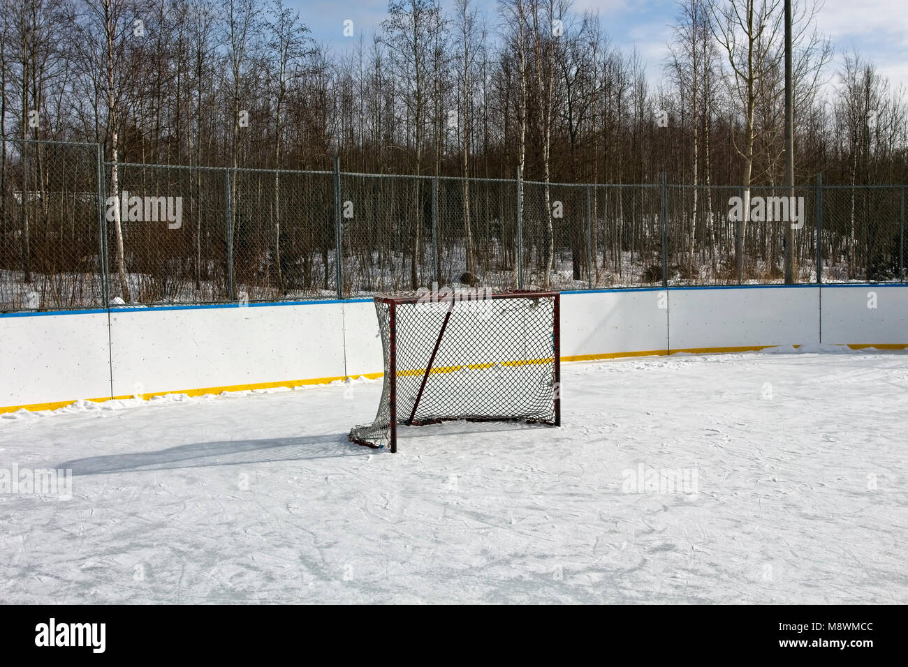 empty ice hockey goal outdoors Stock Photo - Alamy