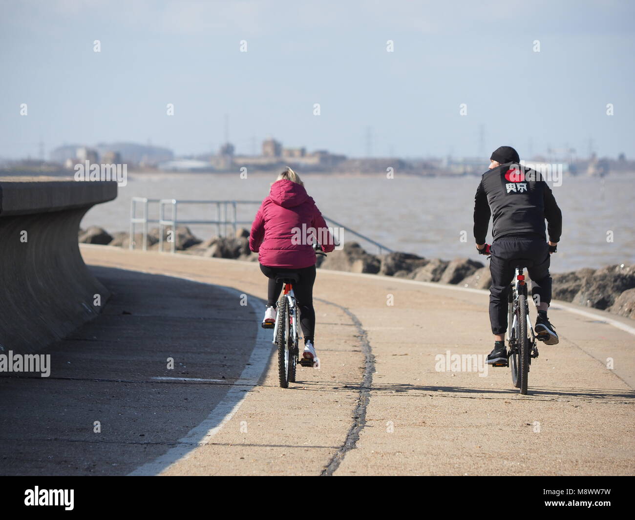 Sheerness, Kent, UK. 20th March, 2018. UK Weather: a sunny day in ...