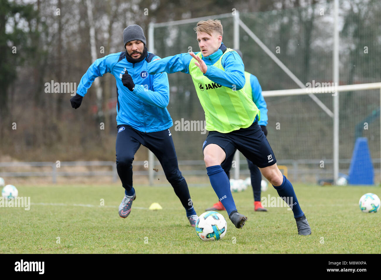 Karlsruhe, Deutschland. 20th Mar, 2018. Daniel Gordon (KSC) im duels ...