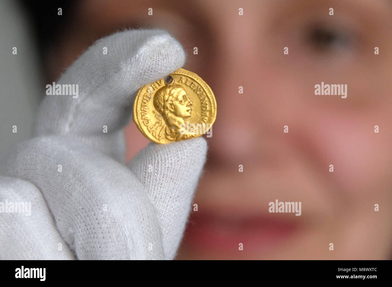 Coin arche hi-res stock photography and images - Alamy