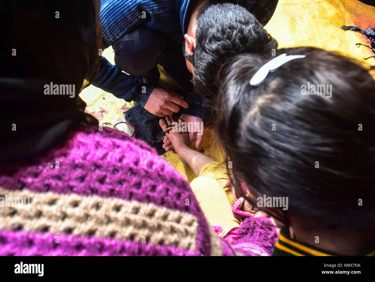 March 21, 2018 - Srinagar, J&K, India - A traditional health worker ...