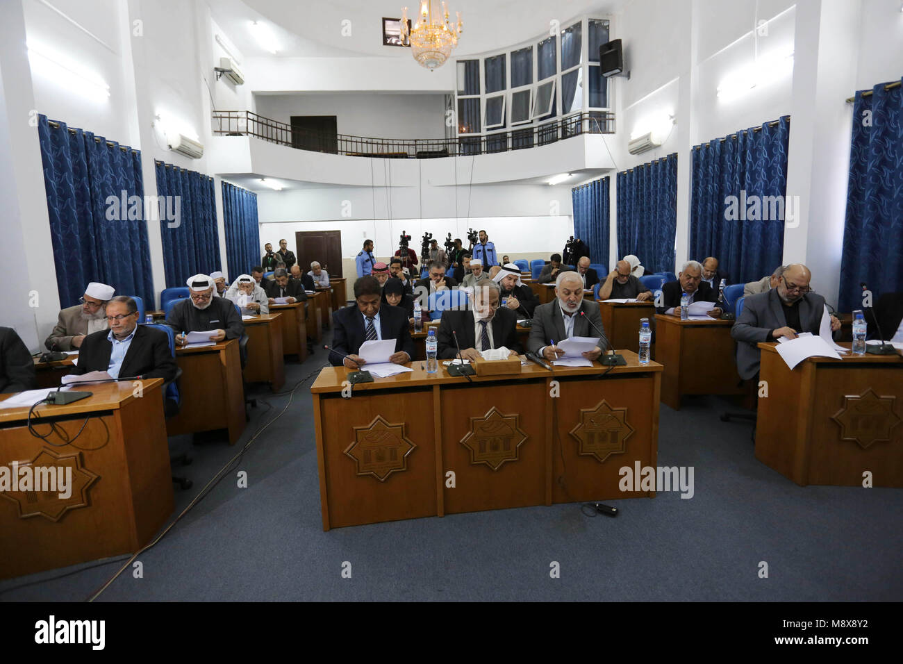 Gaza City, Gaza Strip, Palestinian Territory. 21st Mar, 2018. Members ...