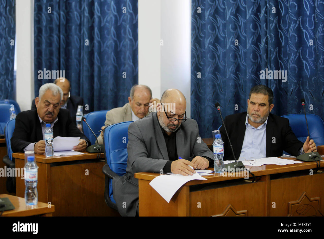 Gaza City, Gaza Strip, Palestinian Territory. 21st Mar, 2018. Members ...