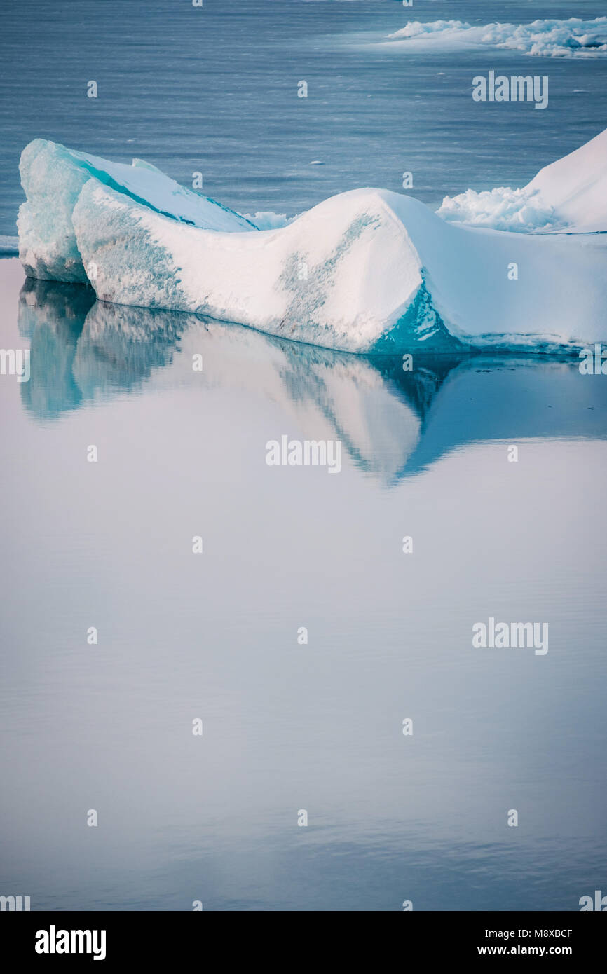 Winter landscape view of popular Glacier Lagoon with many small ...