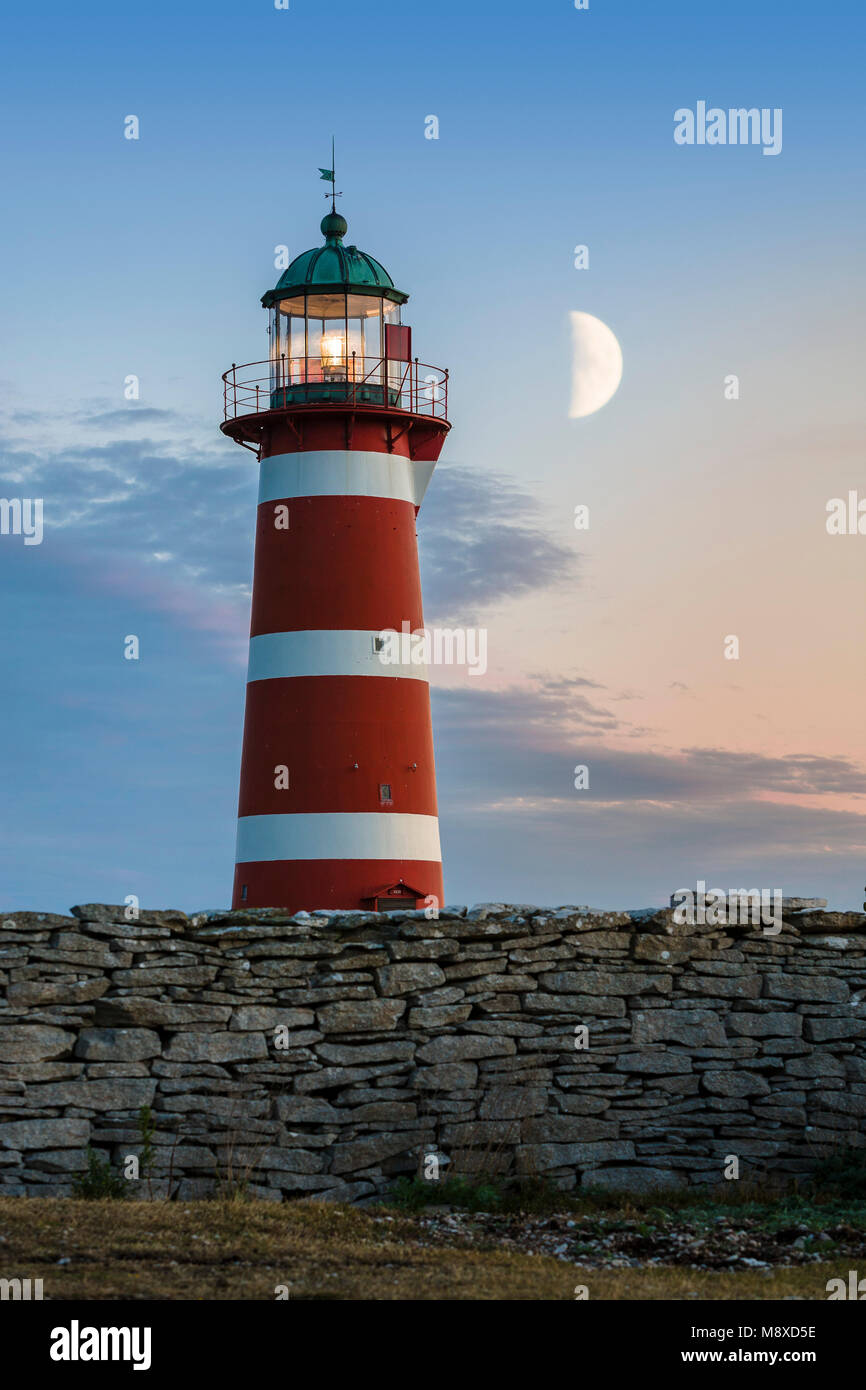 Lighthouse at night moon hi-res stock photography and images - Alamy