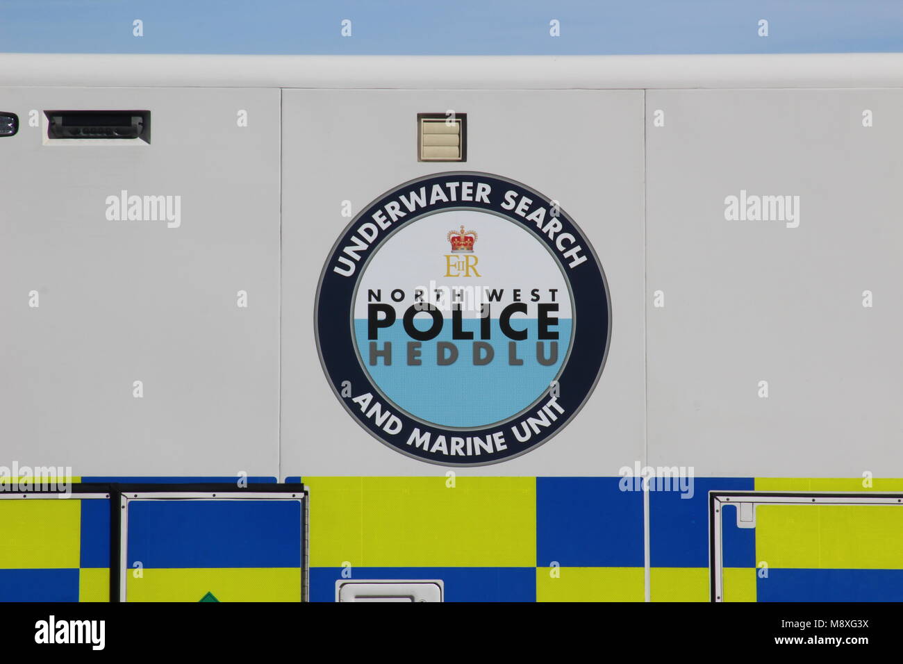 Police underwater search van Stock Photo - Alamy