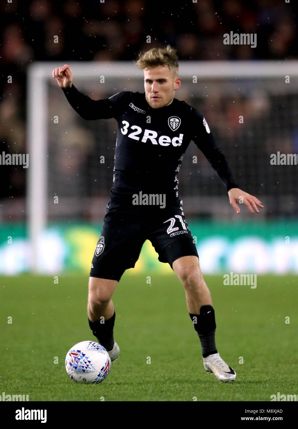 Leeds uniteds samuel saiz hi-res stock photography and images - Alamy