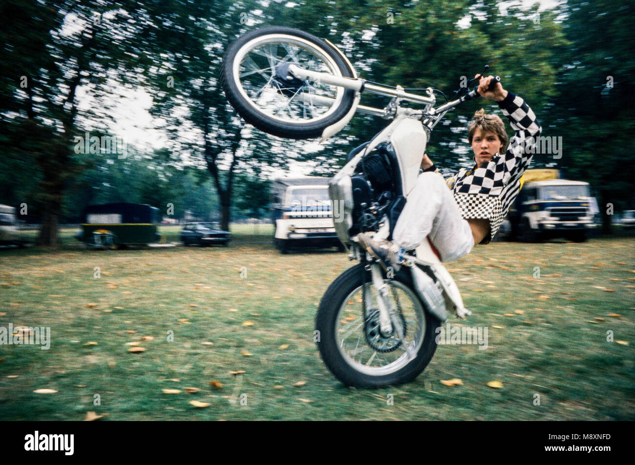 Motorcycle stunt hi-res stock photography and images - Alamy