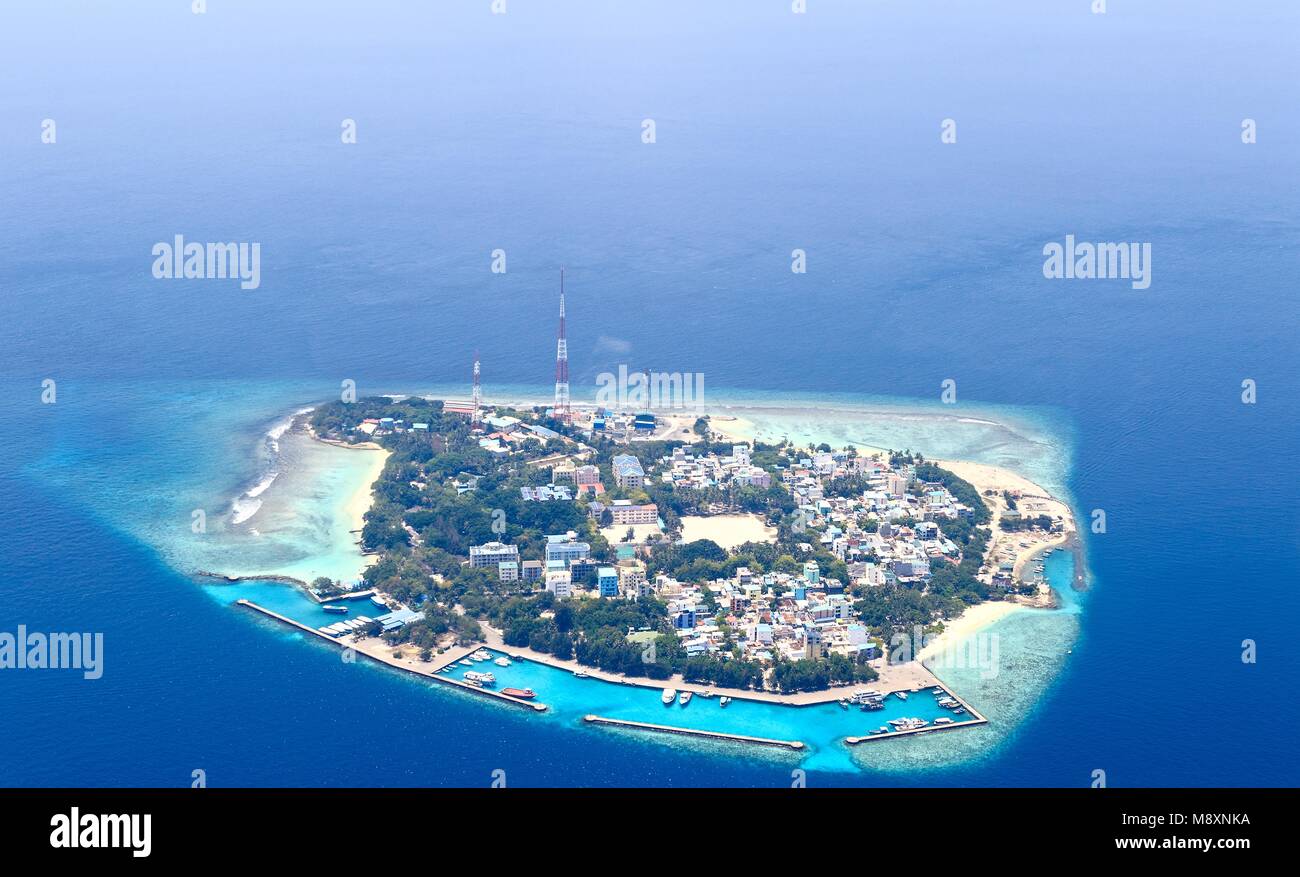 Atolls of Maldives (Villingili Island Stock Photo - Alamy