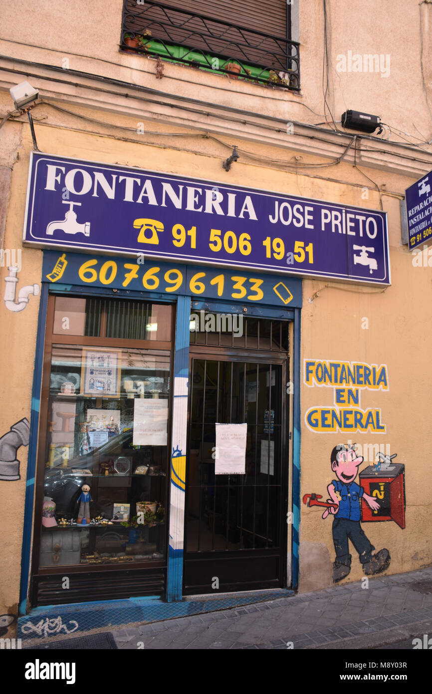 Plumber store hi-res stock photography and images - Alamy