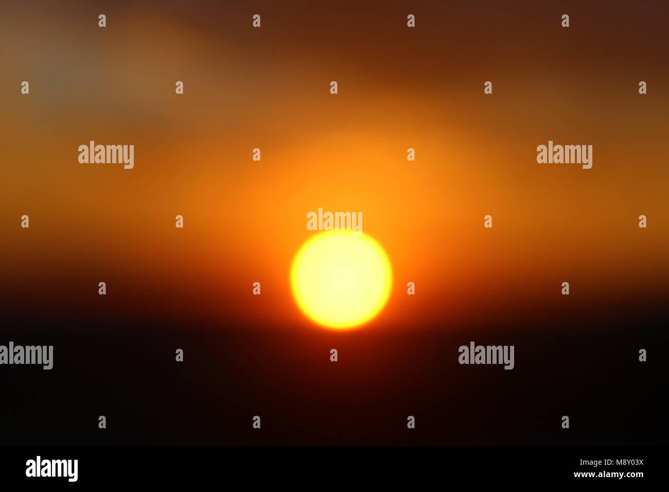 Blurry sunset hi-res stock photography and images - Alamy