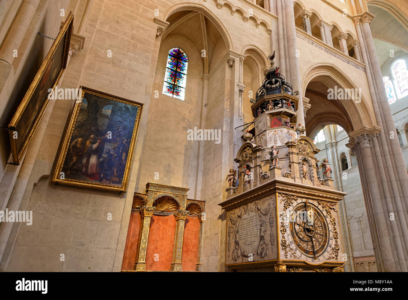 Lyon clock hi-res stock photography and images - Alamy