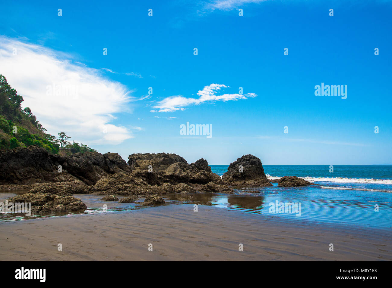 Tropical beach. Costa Rica, tourist paradise Stock Photo - Alamy