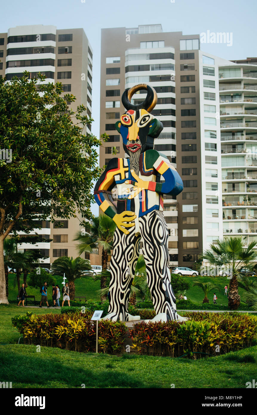 Peruvian parks hi-res stock photography and images - Alamy