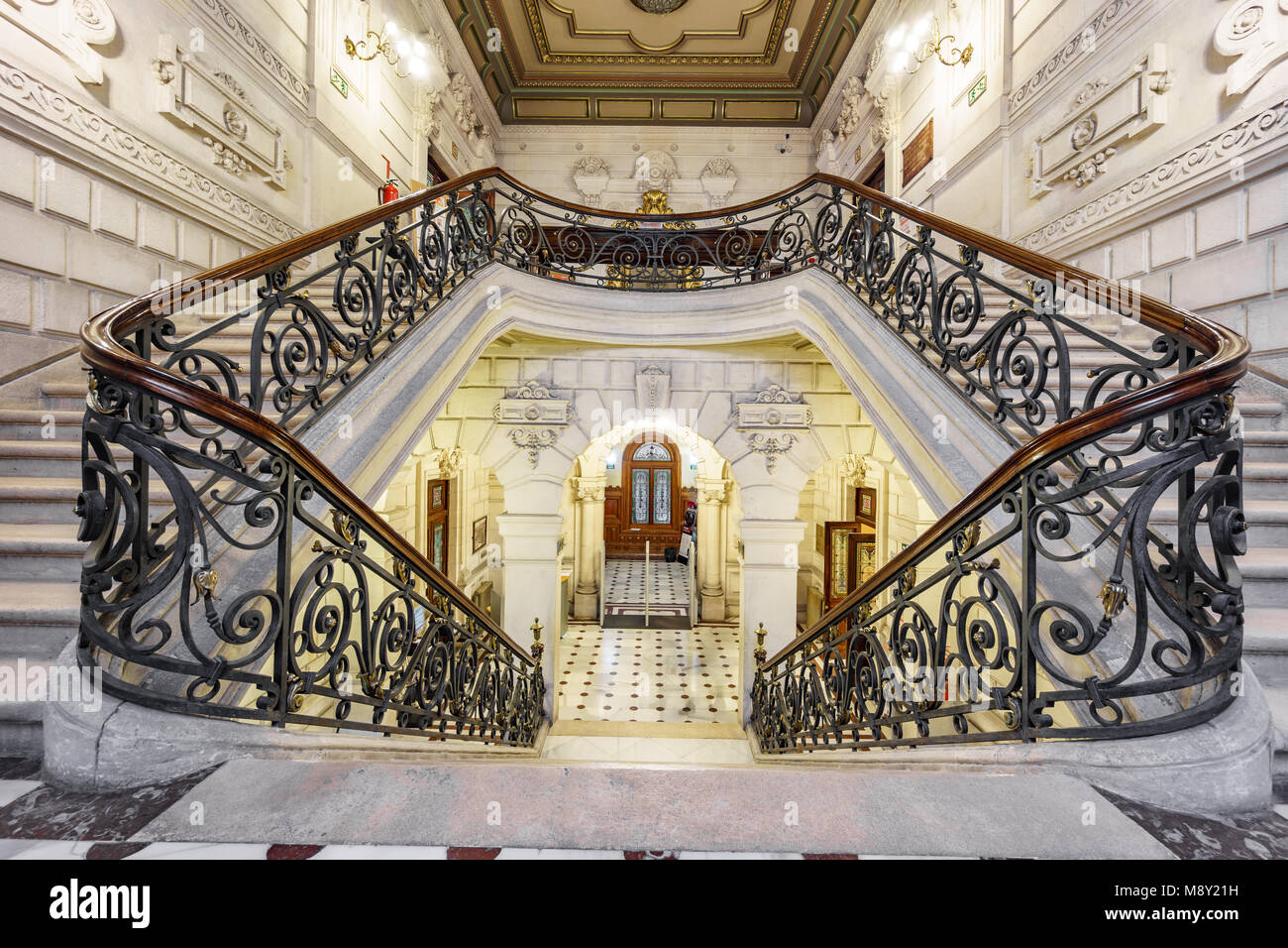 Foral hi-res stock photography and images - Alamy