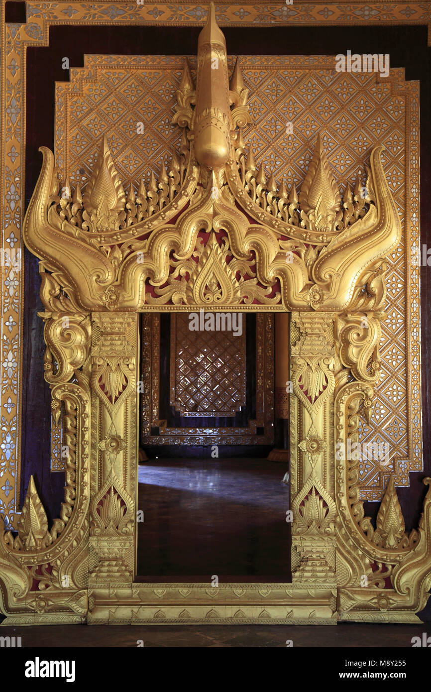 Bee throne hi-res stock photography and images - Alamy