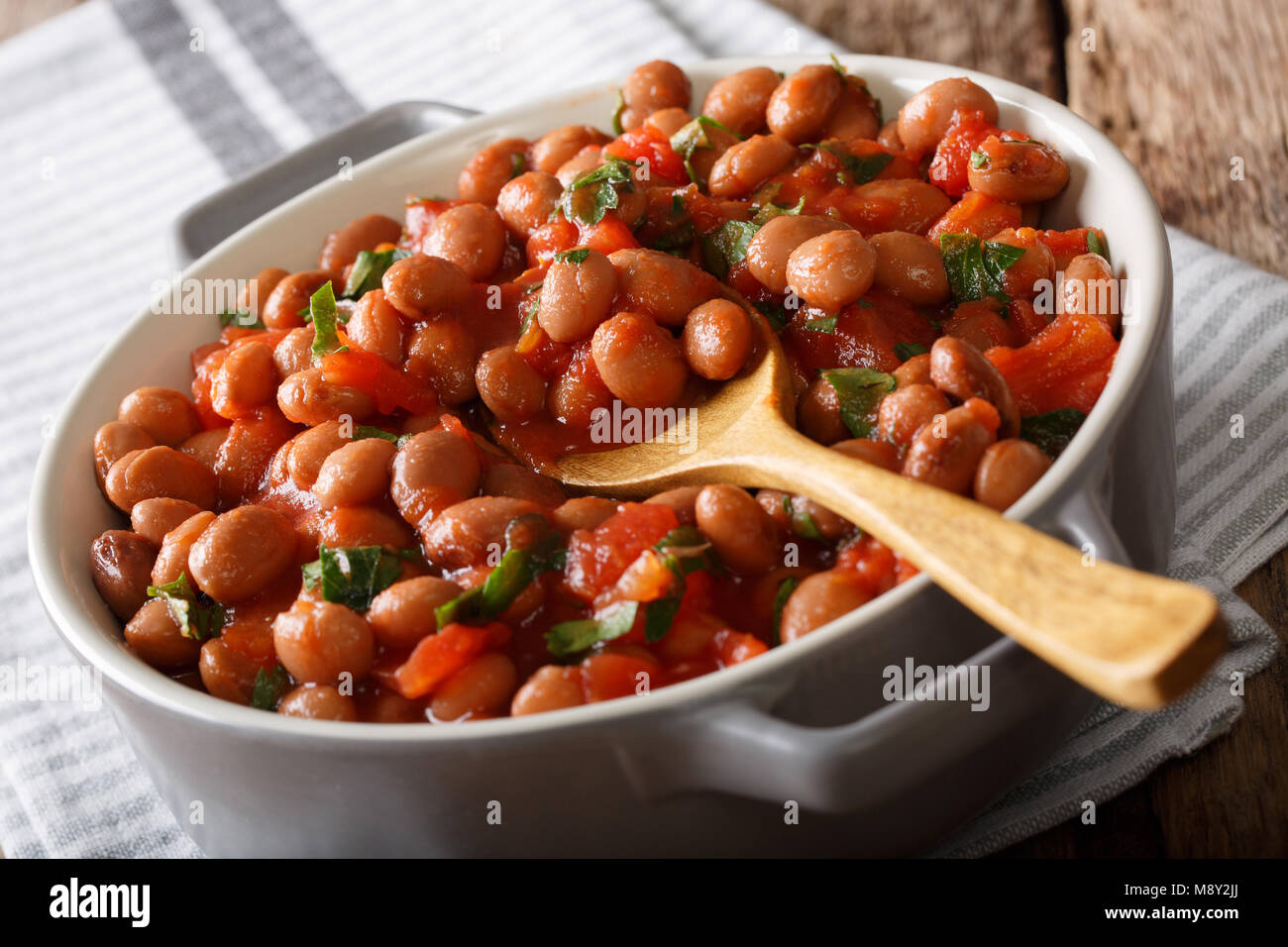 Canned borlotti beans hi-res stock photography and images - Alamy