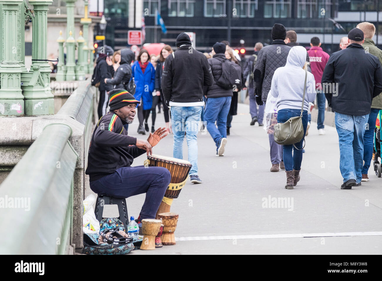 African tuned percussion hi-res stock photography and images - Alamy