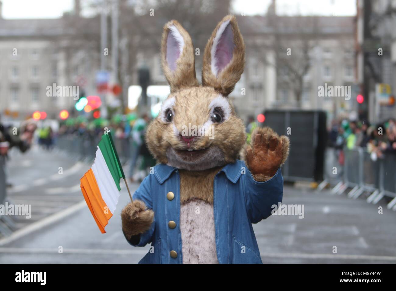 Peter rabbit 2018 movie hi-res stock photography and images - Alamy