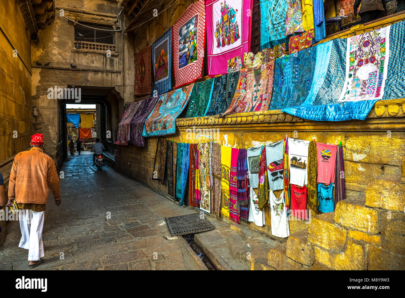 INDIA RAJASTHAN Jaisalmer Rajasthani patchwork and embroidered ...