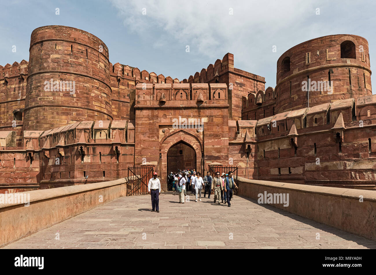 Courtyard of agra fort hi-res stock photography and images - Alamy