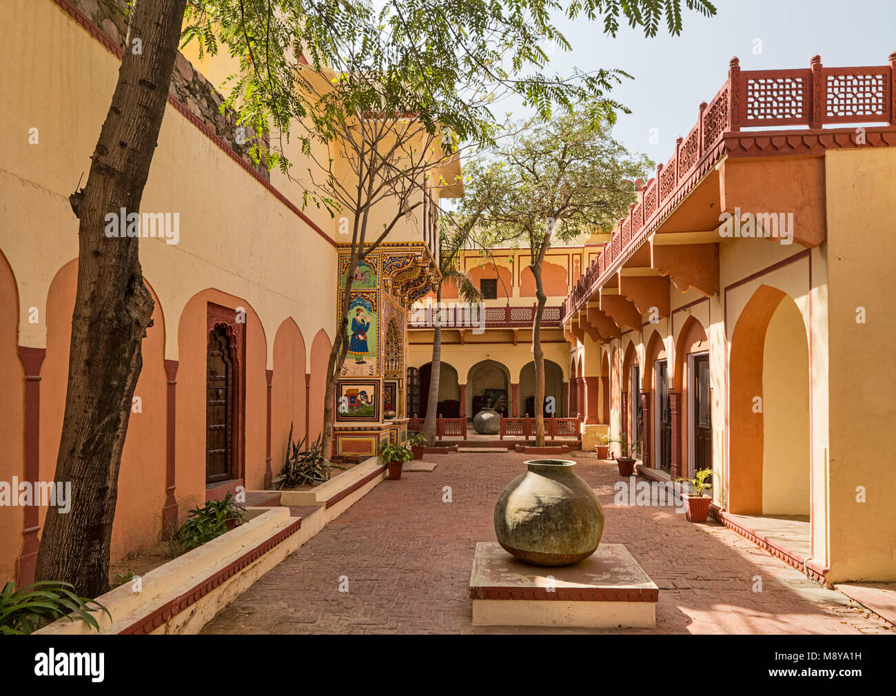 Bassi india hi-res stock photography and images - Alamy